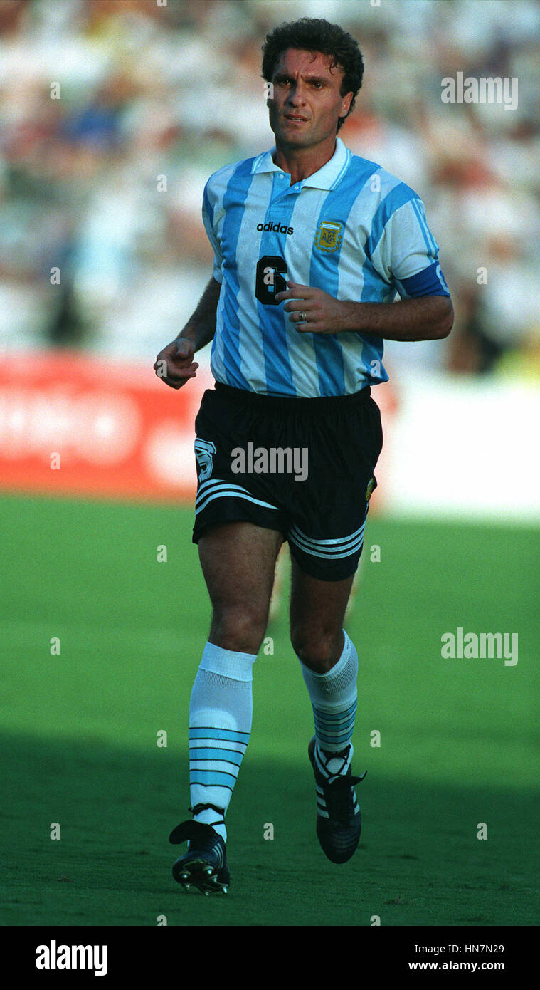 OSCAR RUGGERI ARGENTINA & VELEZ SARSFIELD FC 30 June 1994 Stock Photo ...