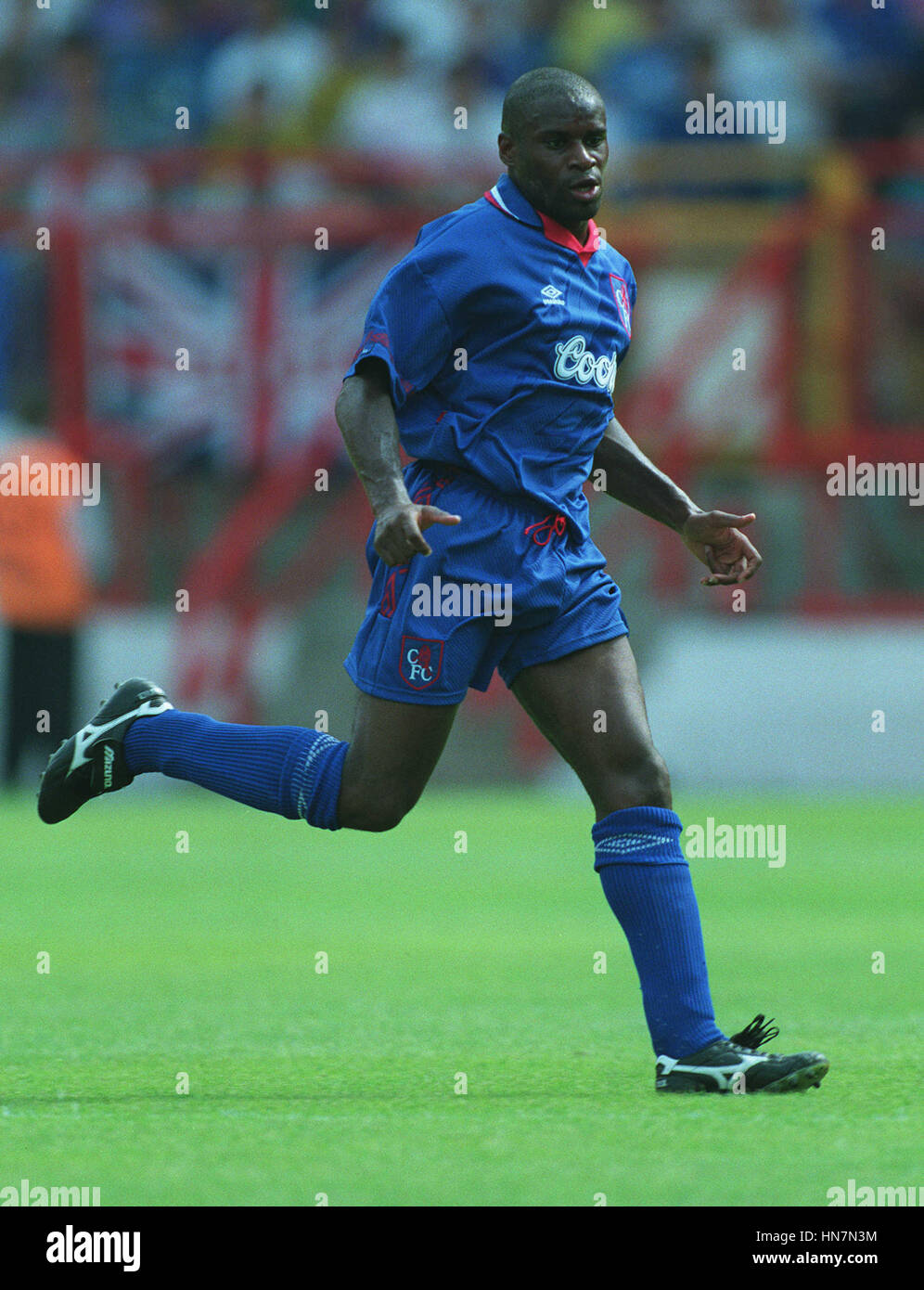 FRANK SINCLAIR CHELSEA FC 01 August 1994 Stock Photo - Alamy