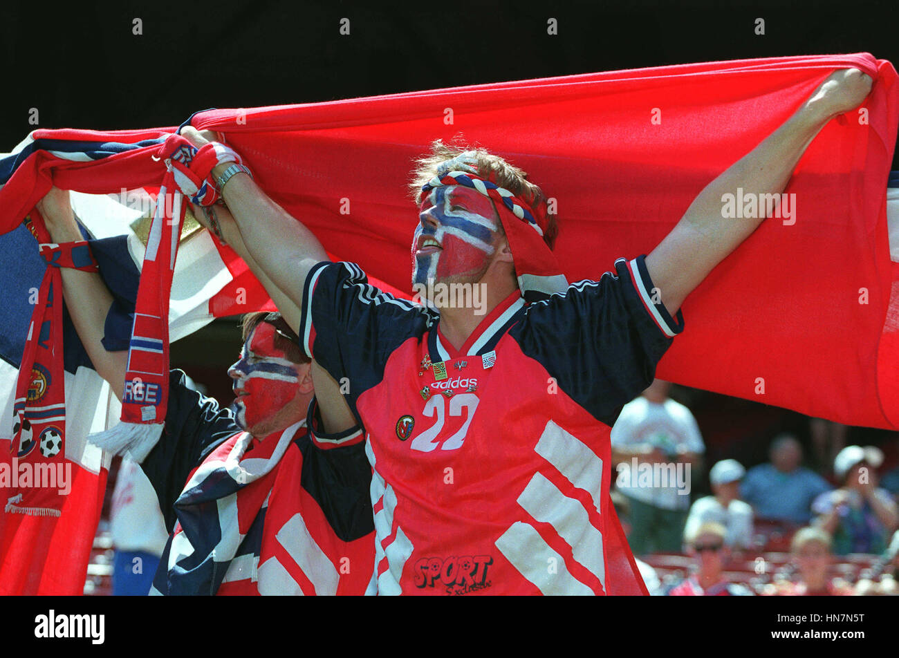 NORWEGIAN FOOTBALL FANS WORLD CUP FINALS USA 03 August 1994 Stock Photo ...