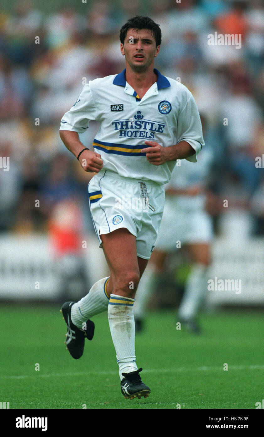 GARY SPEED LEEDS UNITED FC 08 August 1994 Stock Photo - Alamy