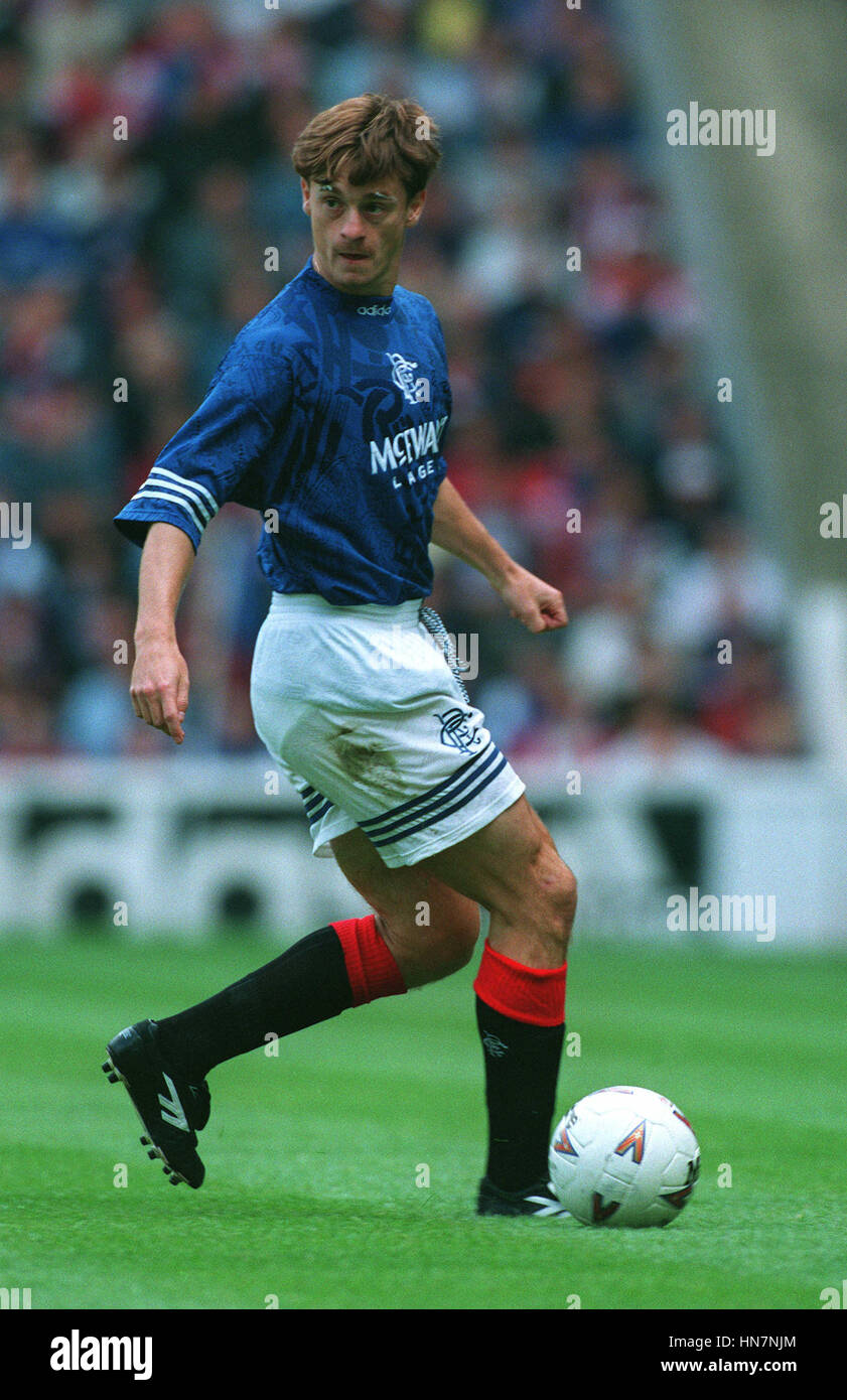 DAVID ROBERTSON GLASGOW RANGERS FC 15 August 1994 Stock Photo - Alamy
