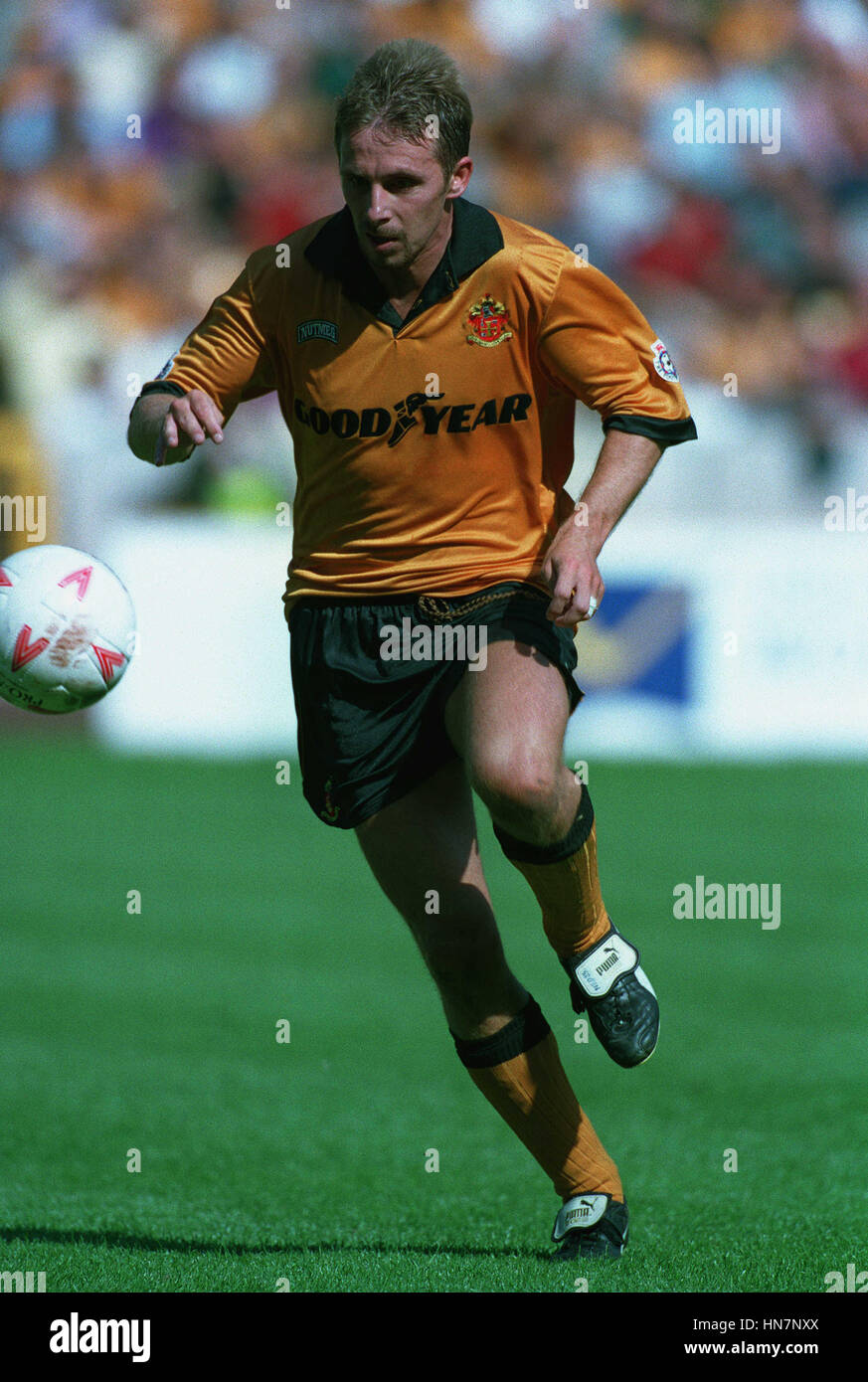 DAVID KELLY WOLVERHAMPTON WANDERERS FC 24 August 1994 Stock Photo - Alamy