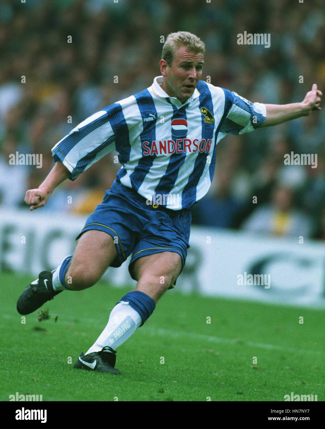 GORDON WATSON SHEFFIELD WEDNESDAY FC 24 August 1994 Stock Photo - Alamy