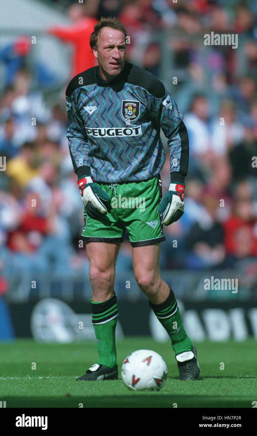 STEVE OGRIZOVIC COVENTRY CITY FC 30 August 1994 Stock Photo - Alamy