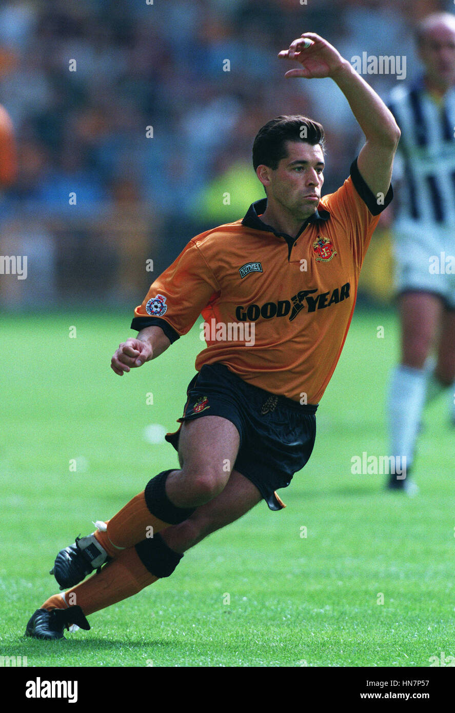 ANDY THOMPSON WOLVERHAMPTON WANDERERS FC 30 August 1994 Stock Photo - Alamy
