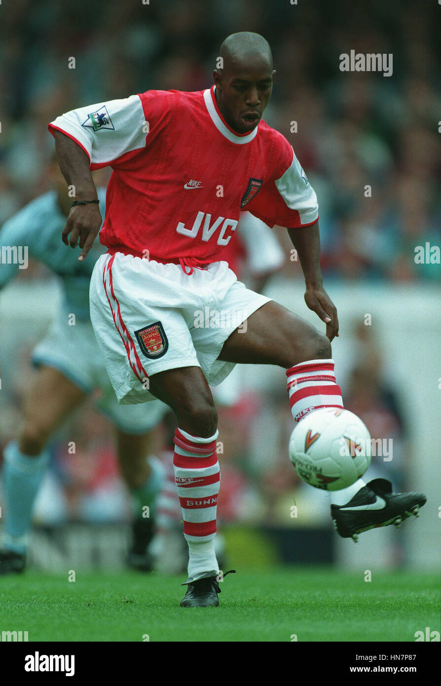 Ian wright arsenal 1994 hi-res stock photography and images - Alamy