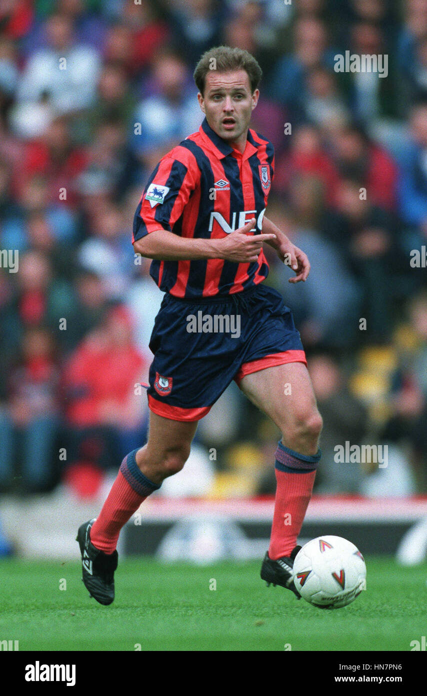 JOHN EBBRELL EVERTON FC 13 September 1994 Stock Photo - Alamy