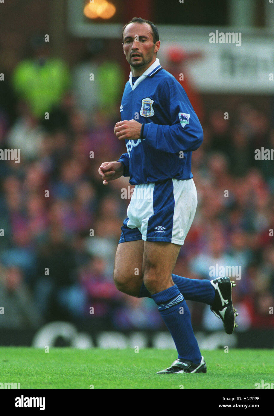 SIMON MILTON IPSWICH TOWN FC 13 September 1994 Stock Photo - Alamy