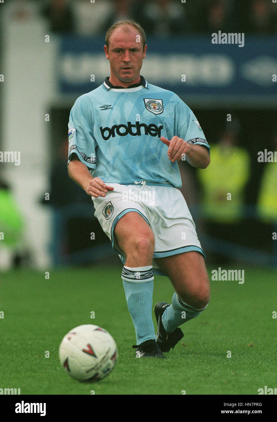 STEVE MCMAHON MANCHESTER CITY FC 14 September 1994 Stock Photo - Alamy
