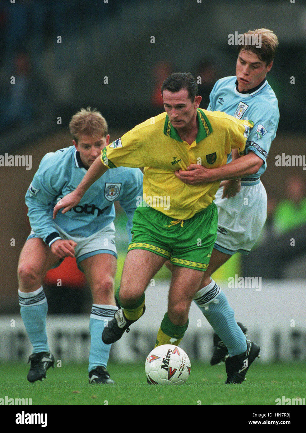 FLITCROFT GETS TO GRIPS WITH OLD TEAM MATE SHERON 24 September 1994 ...