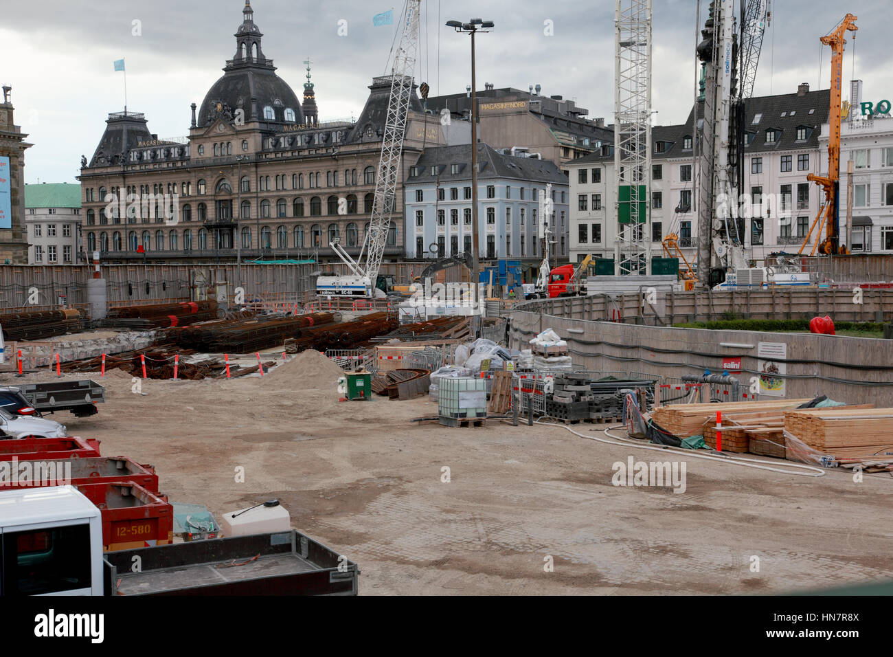 Work being carried on construction of the new City Circle Line metro in ...