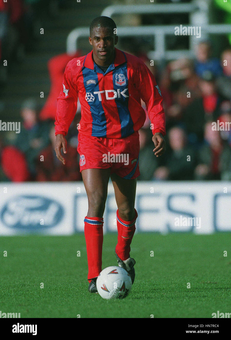 DEAN GORDON CRYSTAL PALACE FC 28 December 1994 Stock Photo - Alamy