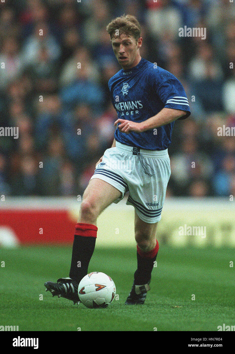 CRAIG MOORE GLASGOW RANGERS FC 17 October 1994 Stock Photo - Alamy