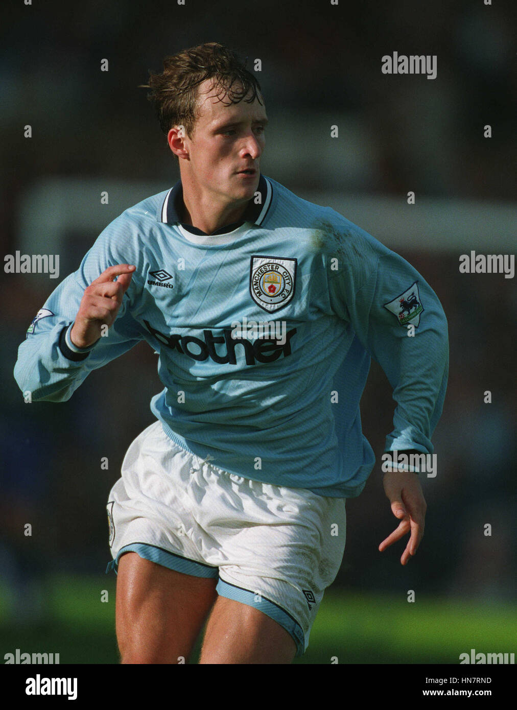 NICKY SUMMERBEE MANCHESTER CITY FC 27 October 1994 Stock Photo - Alamy