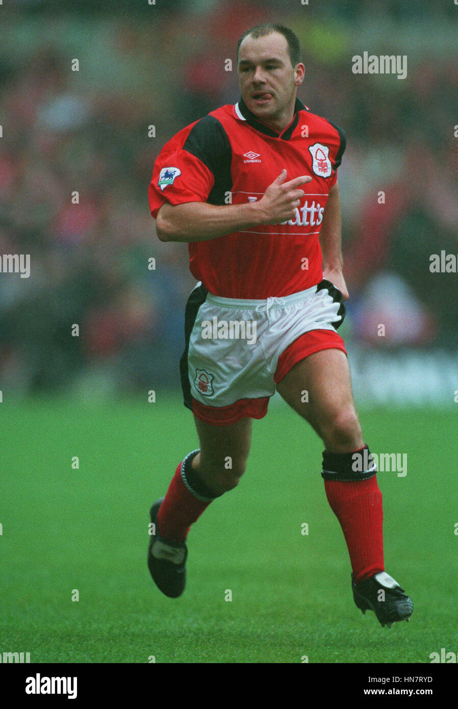 STEVE STONE NOTTINGHAM FOREST FC 02 November 1994 Stock Photo - Alamy