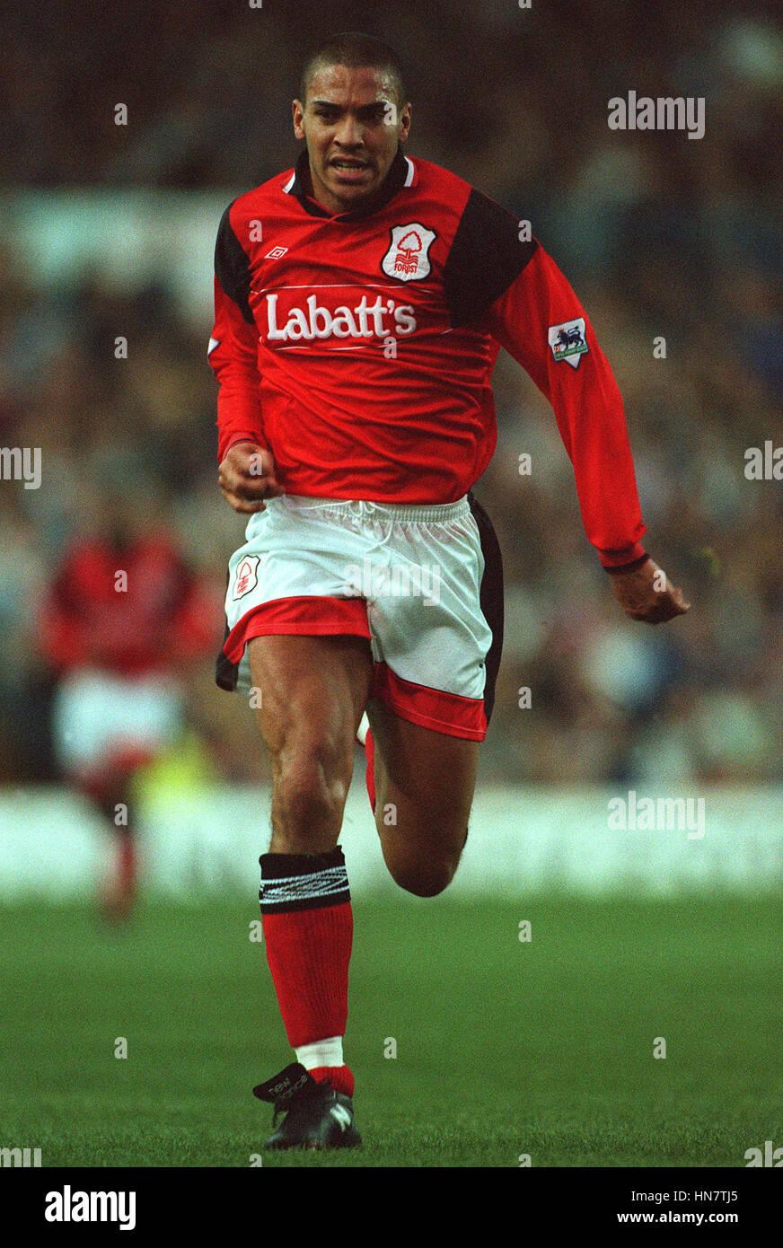 STAN COLLYMORE NOTTINGHAM FOREST FC 08 December 1994 Stock Photo - Alamy