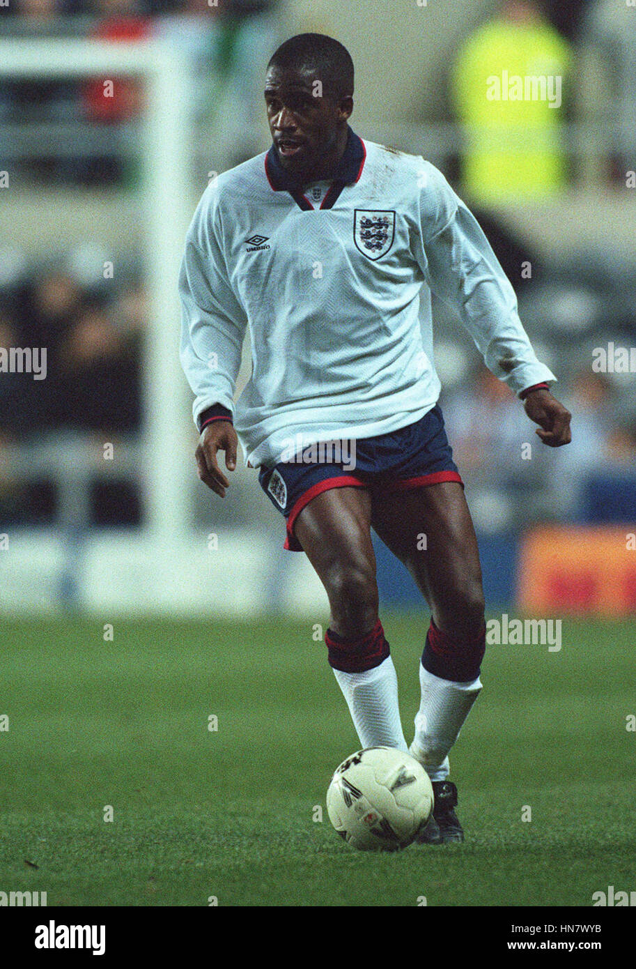 DEAN GORDON ENGLAND U21 & CRYSTAL PALACE 16 November 1994 Stock Photo ...