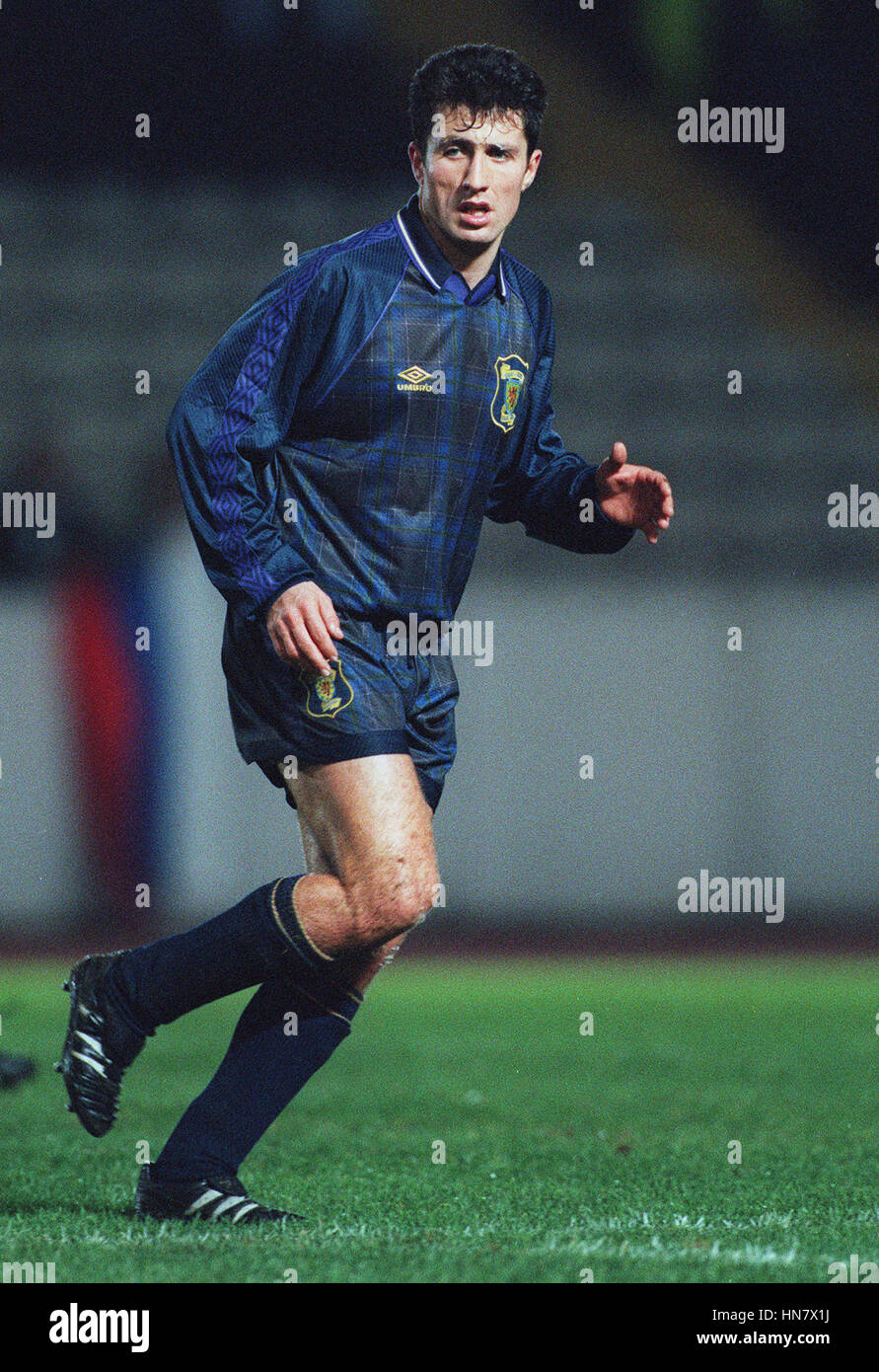 JOHN COLLINS SCOTLAND & GLASGOW CELTIC FC 17 November 1994 Stock Photo ...