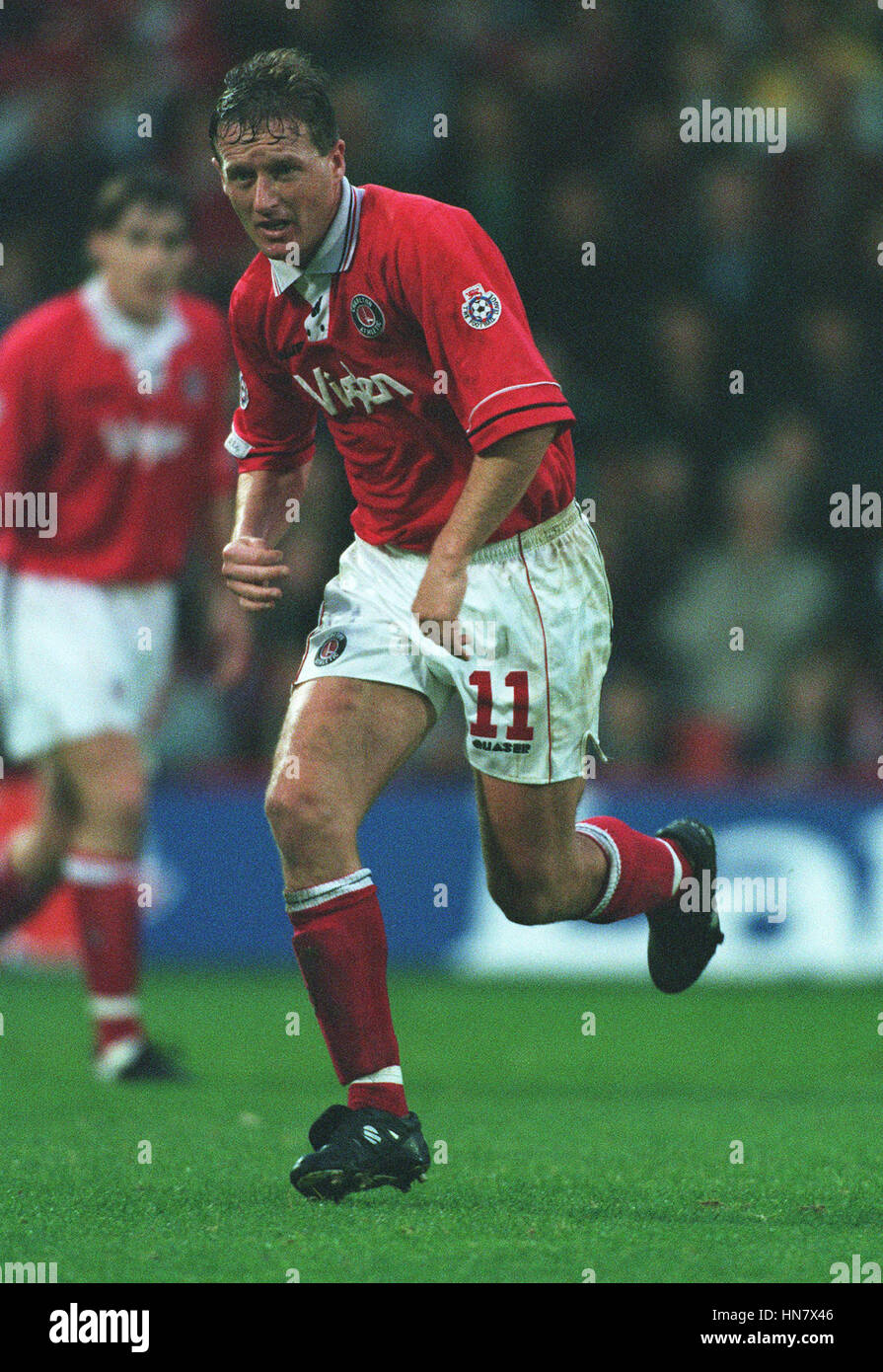 COLIN WALSH CHARLTON ATHLETIC FC 18 November 1994 Stock Photo - Alamy