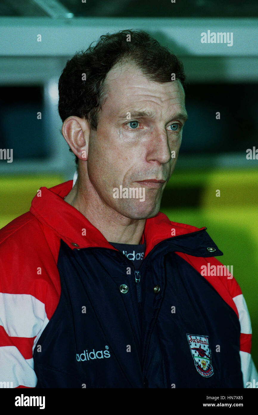 STUART HUSTON ARSENAL COACHING STAFF 14 January 1994 Stock Photo - Alamy