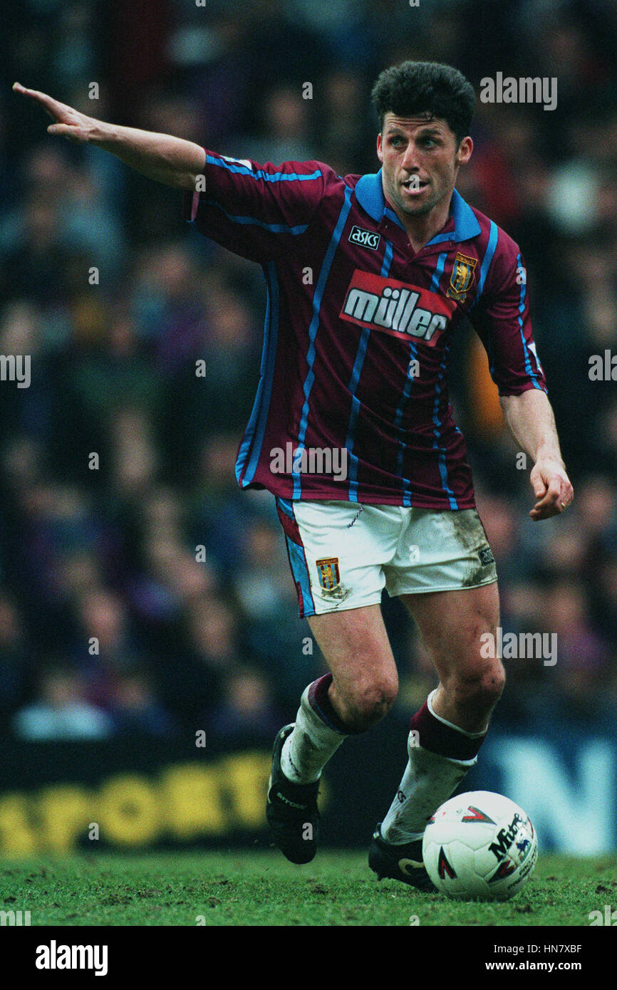 ANDY TOWNSEND ASTON VILLA FC 01 March 1994 Stock Photo - Alamy