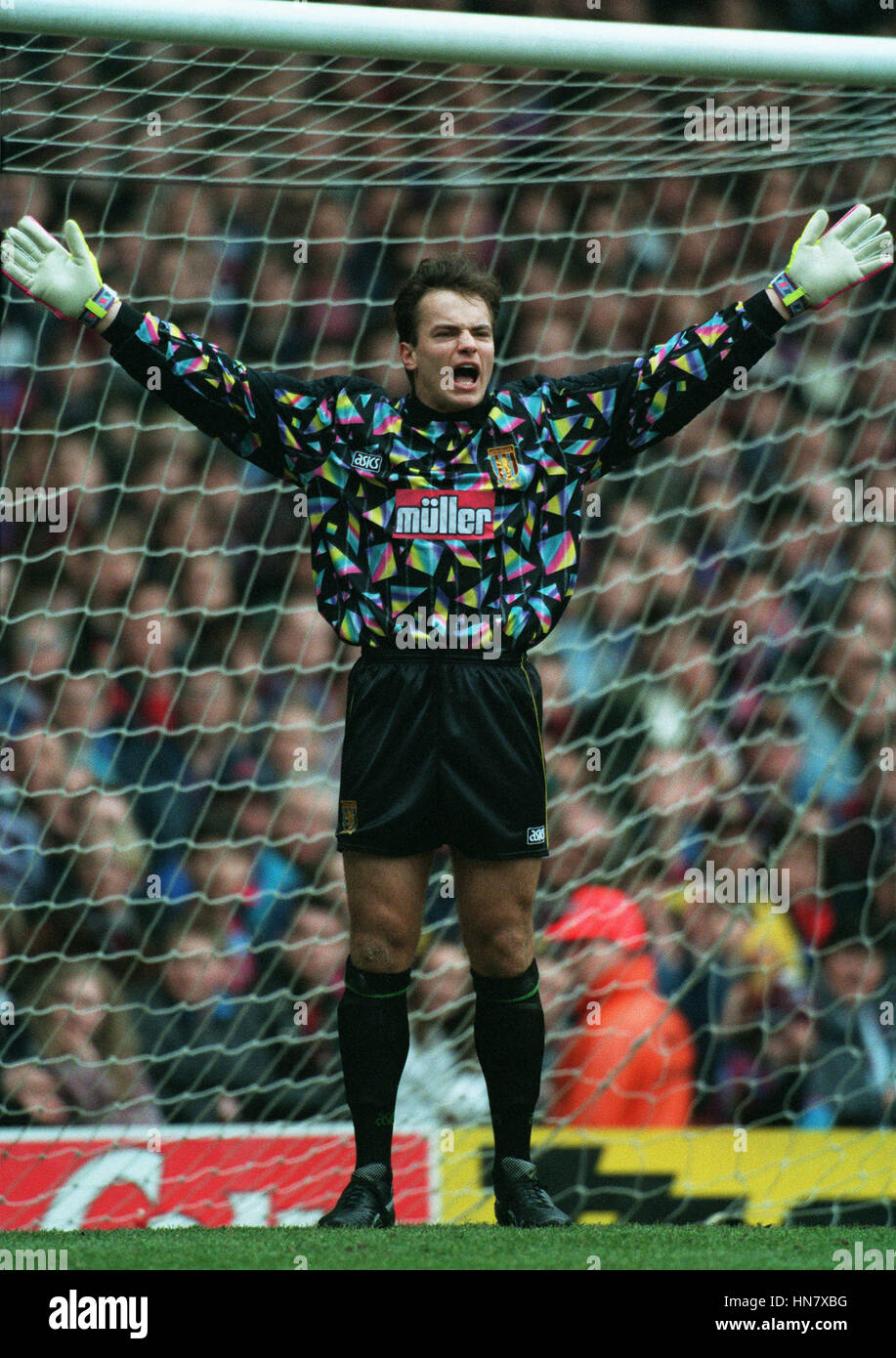 MARK BOSNICH ASTON VILLA FC 01 March 1994 Stock Photo - Alamy