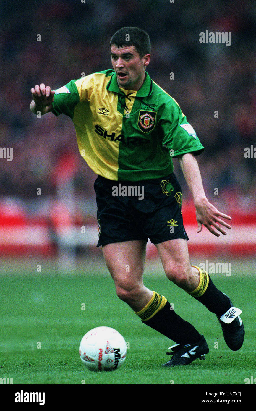 ROY KEANE MANCHESTER UNITED FC 31 March 1994 Stock Photo - Alamy