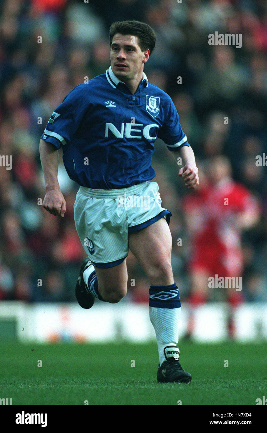 Tony cottee hi-res stock photography and images - Alamy