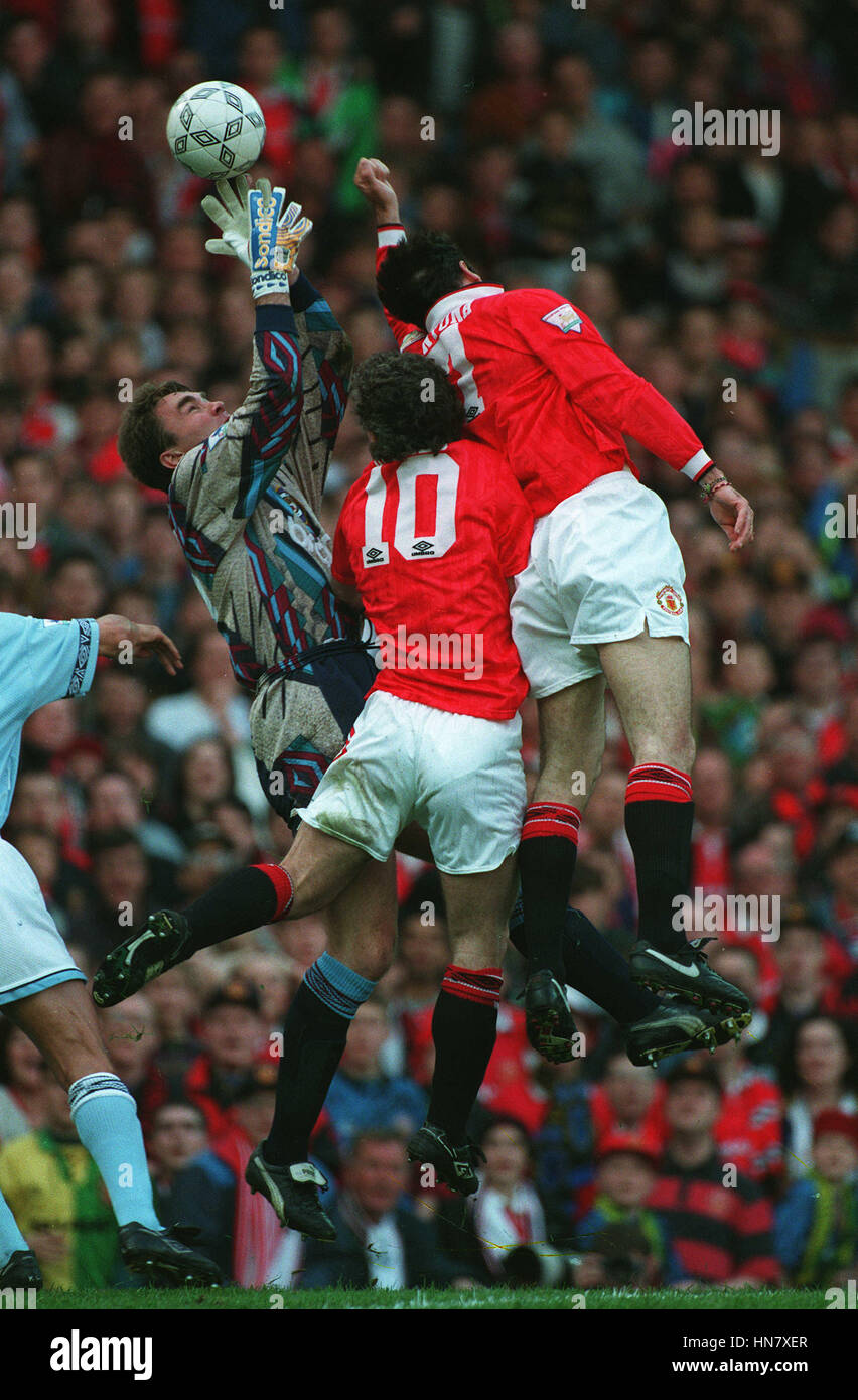 Andy dibble manchester city hi-res stock photography and images - Alamy