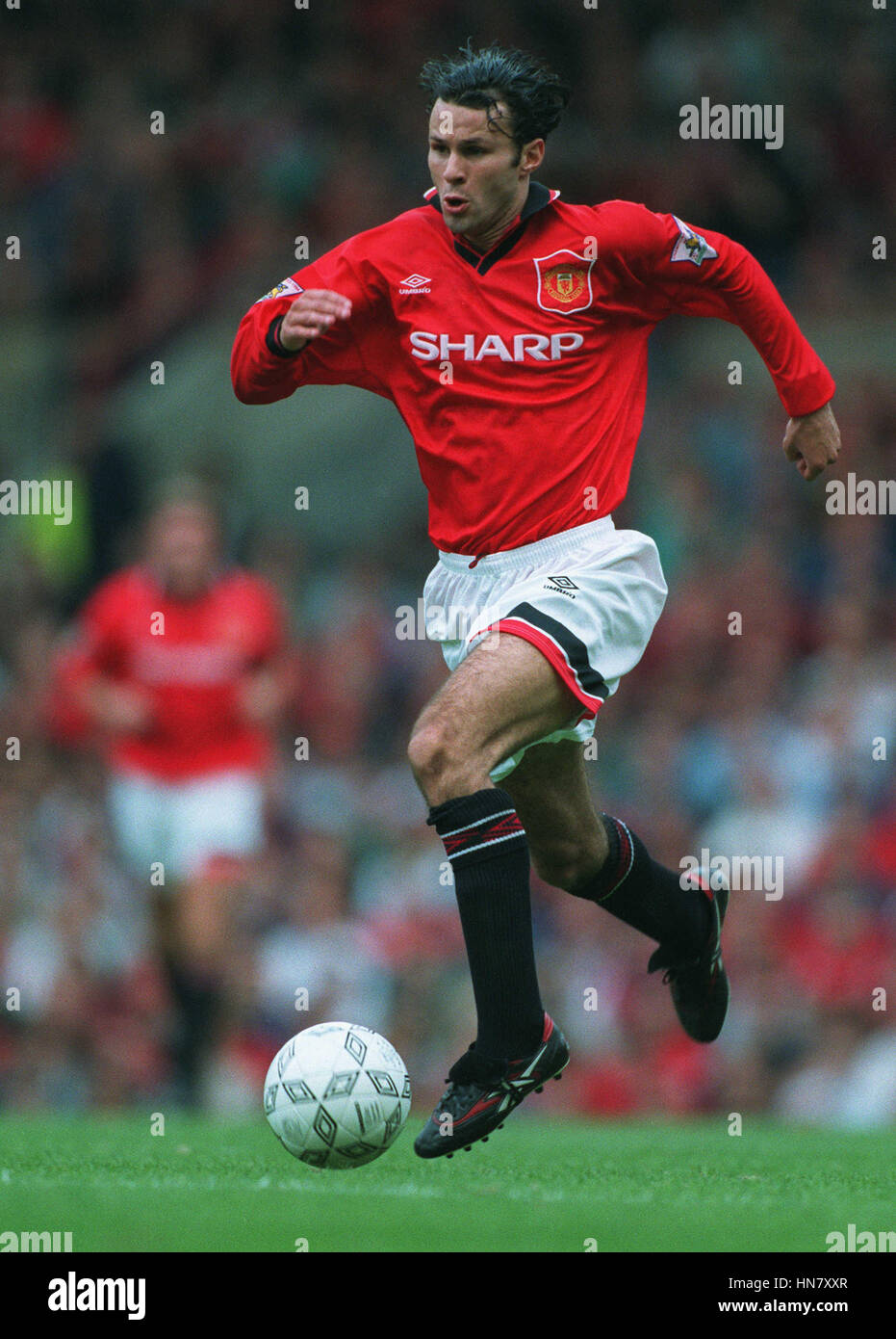 Ryan giggs manchester united 1994 hi-res stock photography and images ...