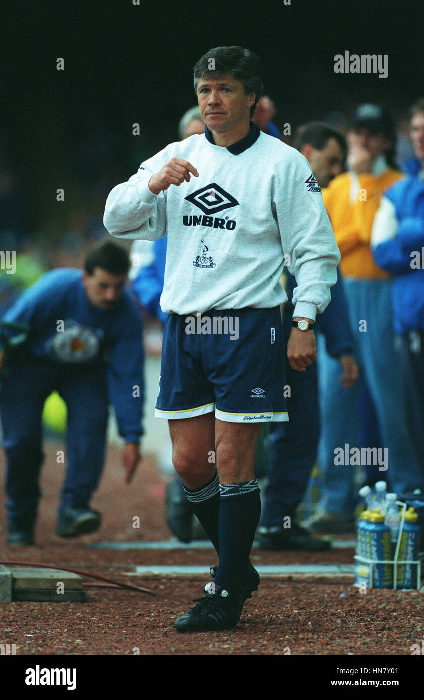 STEVE PERRYMAN TOTTENHAM HOTSPUR FC 20 September 1994 Stock Photo - Alamy