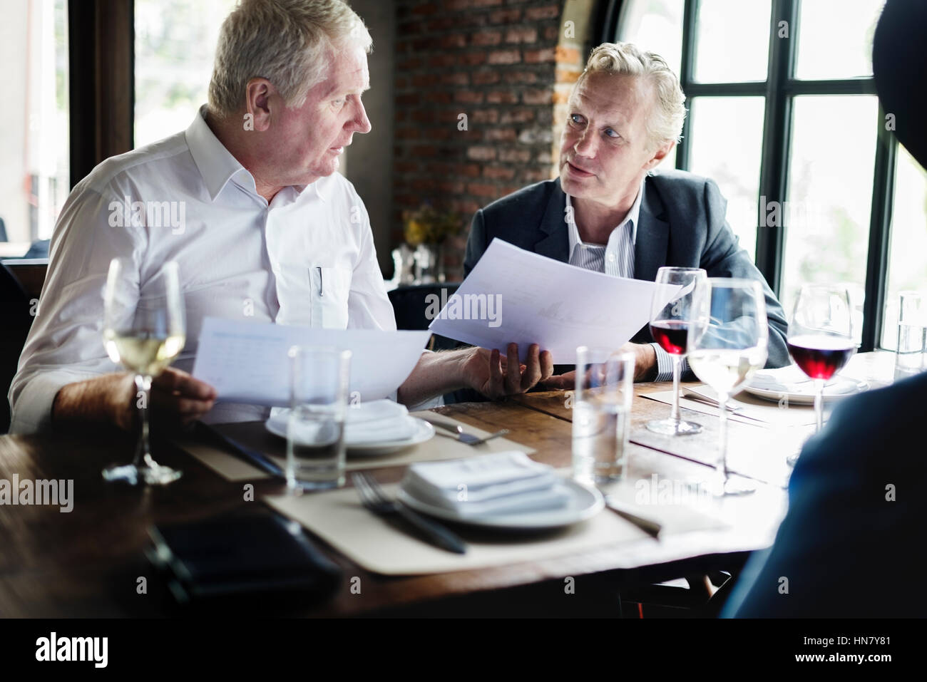 Dining teamwork hi-res stock photography and images - Alamy