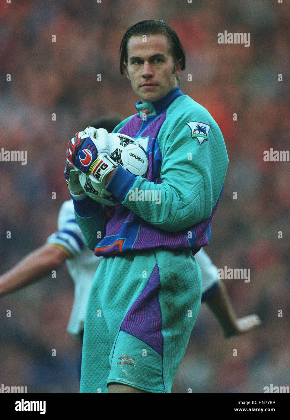IAN WALKER TOTTENHAM HOTSPUR FC 28 November 1994 Stock Photo - Alamy