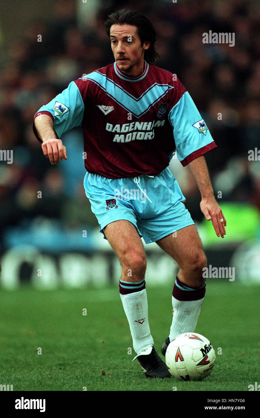 IAN BISHOP WEST HAM UNITED FC 14 February 1994 Stock Photo - Alamy