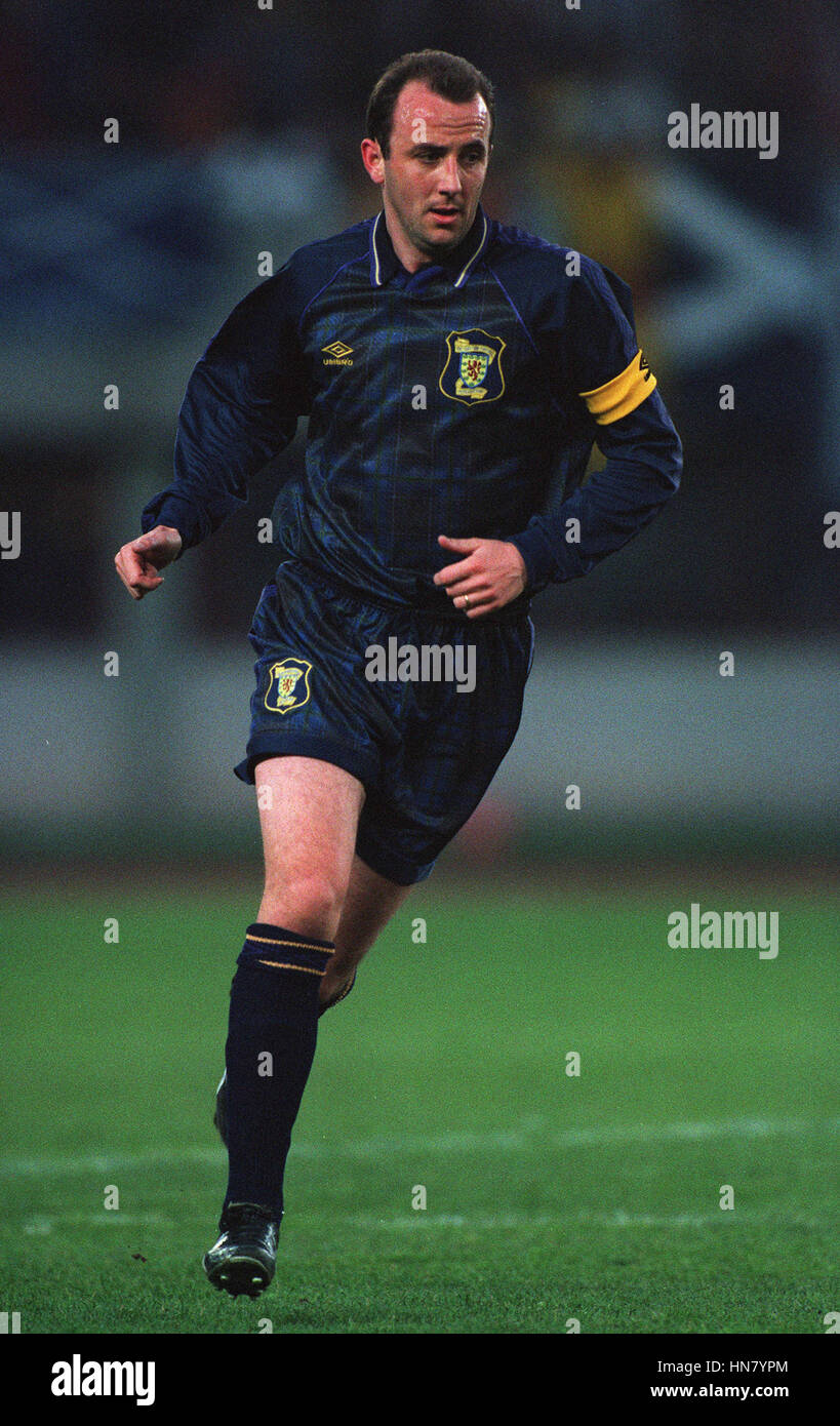 GARY MCALLISTER SCOTLAND & LEEDS UNITED FC 21 April 1994 Stock Photo ...