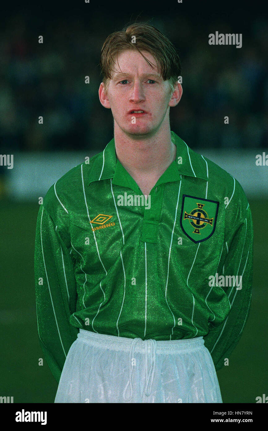 STEVE LOMAS NORTHERN IRELAND & MAN CITY FC 26 April 1994 Stock Photo ...