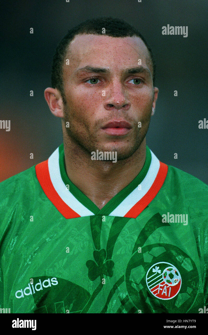 TERRY PHELAN EIRE & MANCHESTER CITY FC 27 April 1994 Stock Photo - Alamy