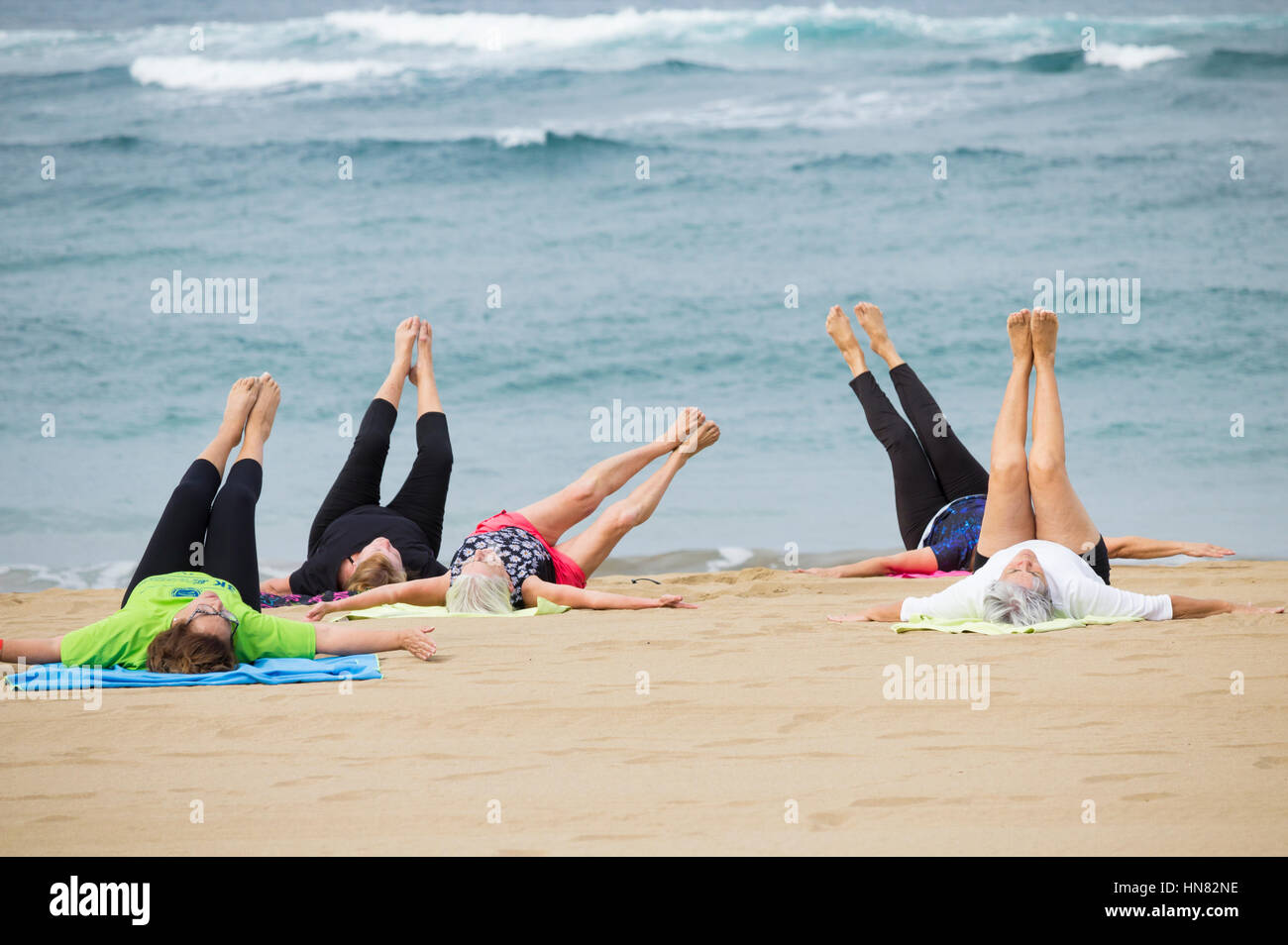 Elderly women keep fit class hi-res stock photography and images - Alamy