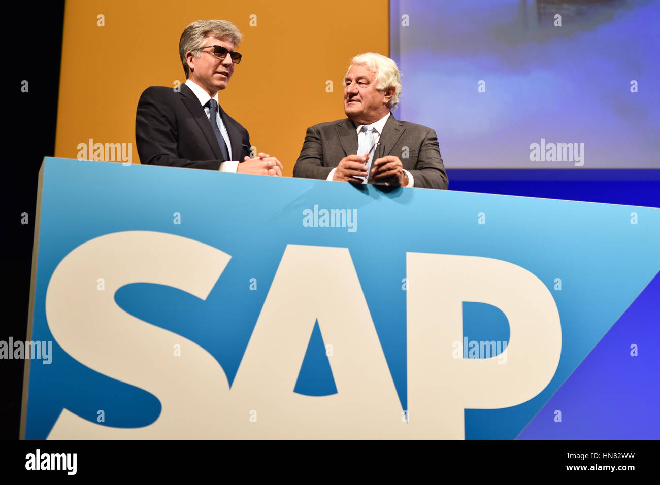 Walldorf, Germany. 12th May, 2016. SAP CEO Bill McDermott (L) and Hasso ...
