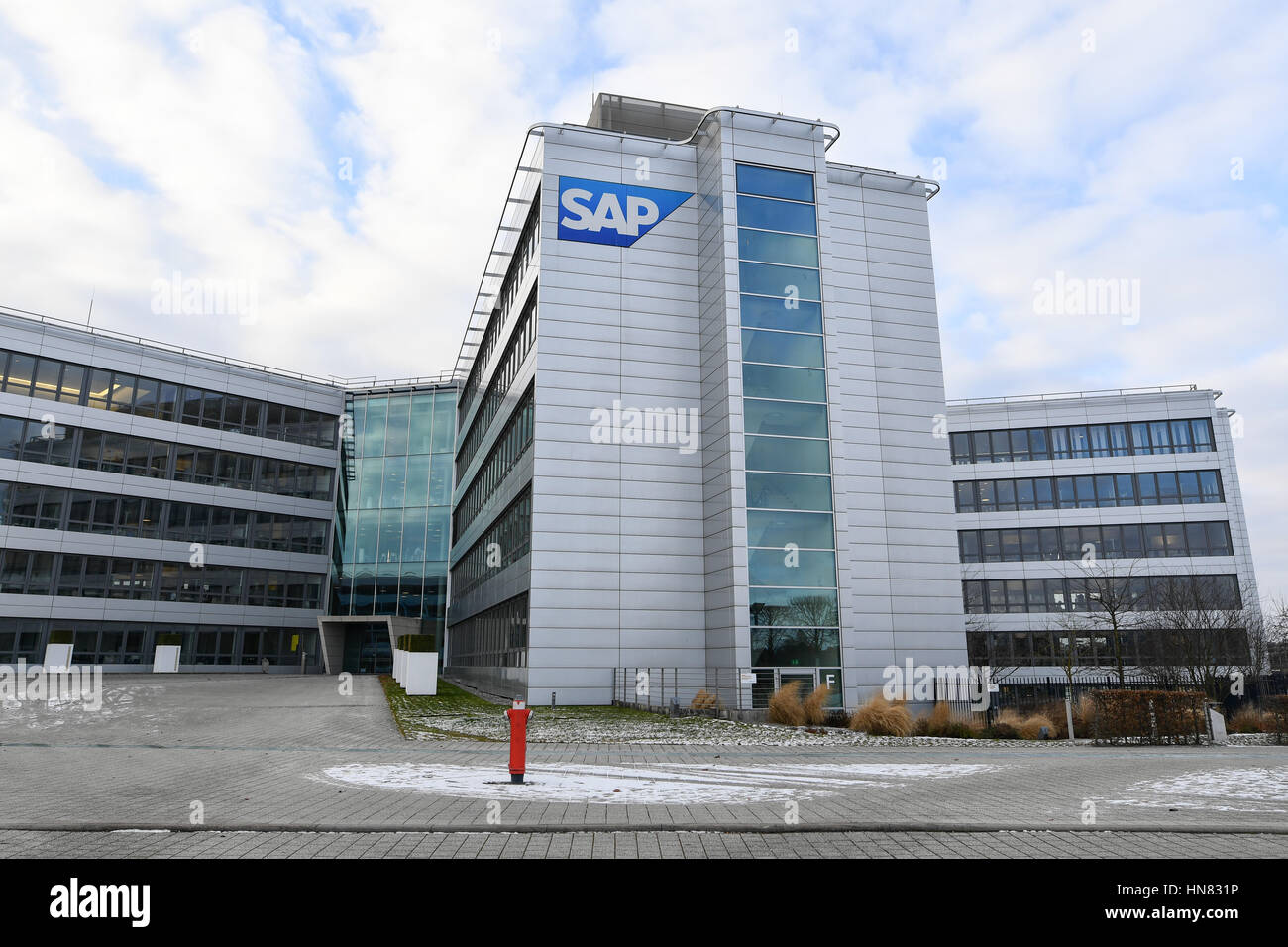 Dax technology company logo hi-res stock photography and images - Alamy