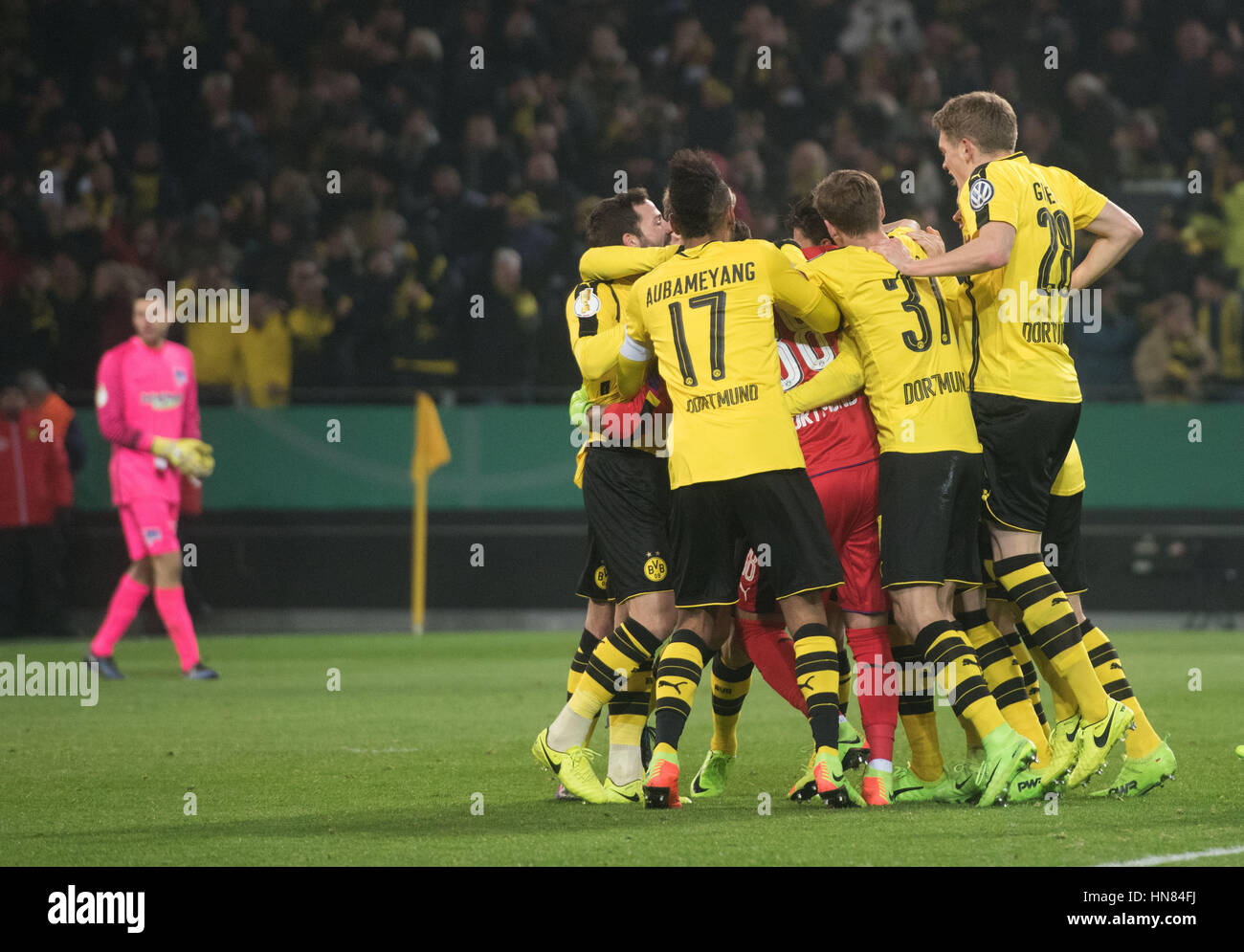 Dortmund, Germany. 08th Feb, 2017. Dortmund players celebrate after ...