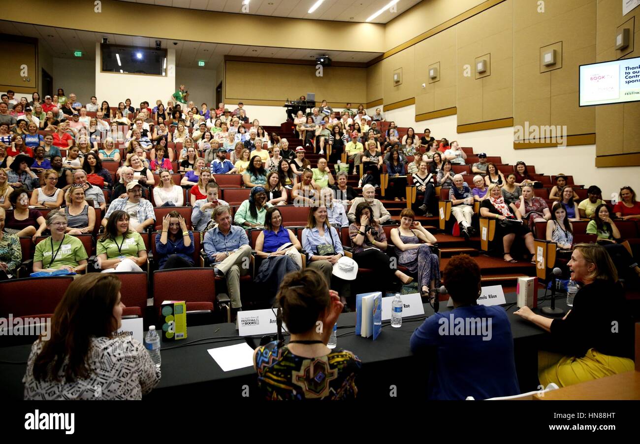Los Angeles, California, USA. 18th Apr, 2015. Audience members smile as ...