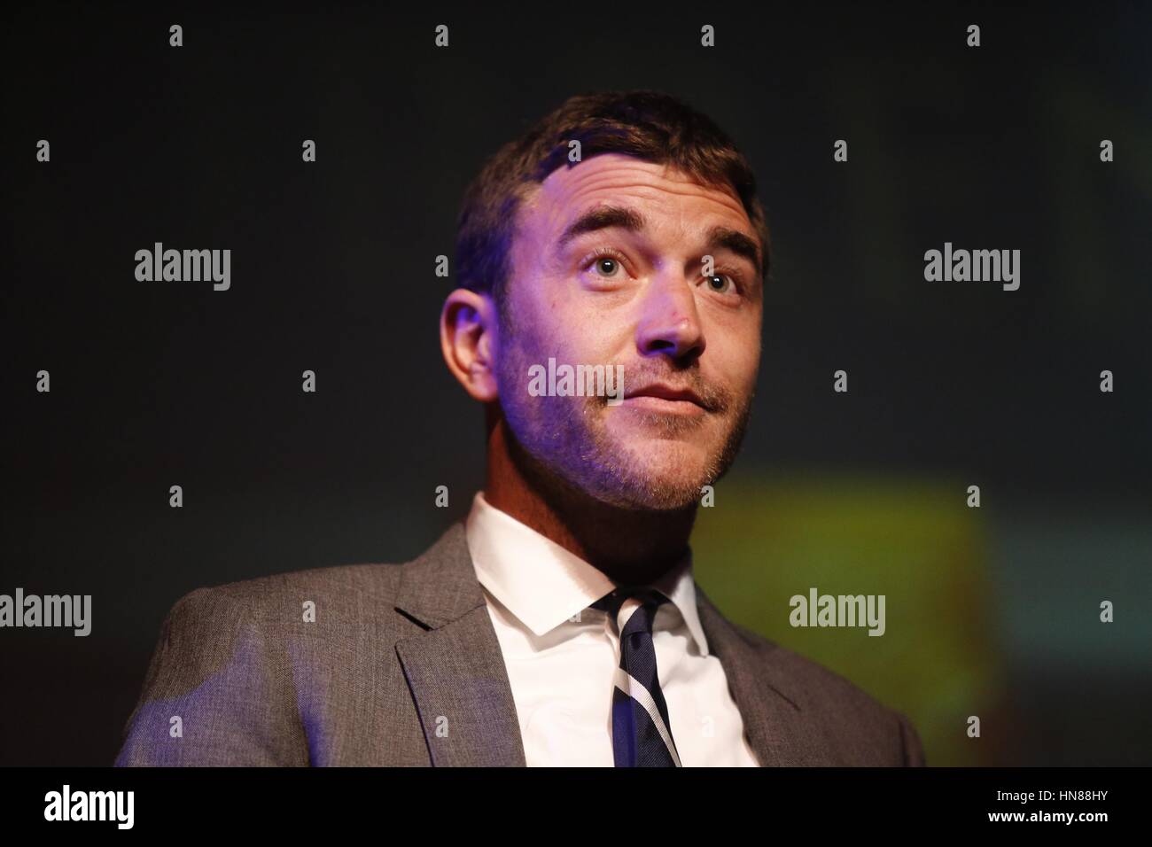 Los Angeles, California, USA. 18th Apr, 2015. Jeff Hobbs accepts the ...