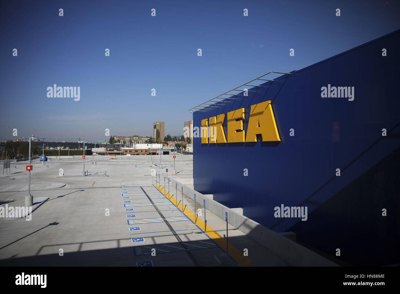 Burbank, CA, USA. 1st Feb, 2017. The parking lot of the new IKEA ...
