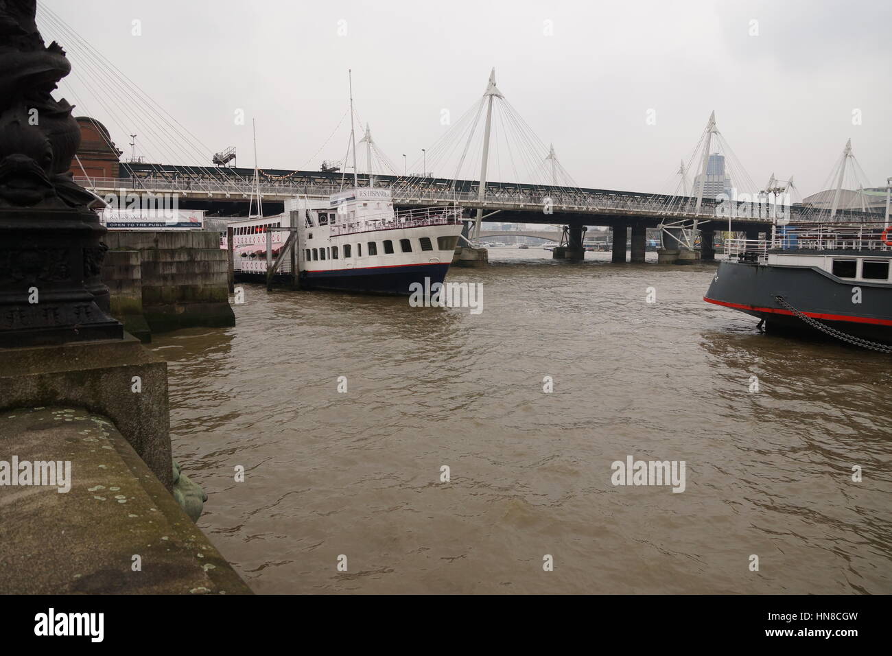 At embankment pier in central london hi-res stock photography and ...