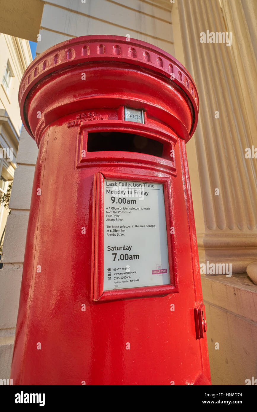 Post collection times hi-res stock photography and images - Alamy