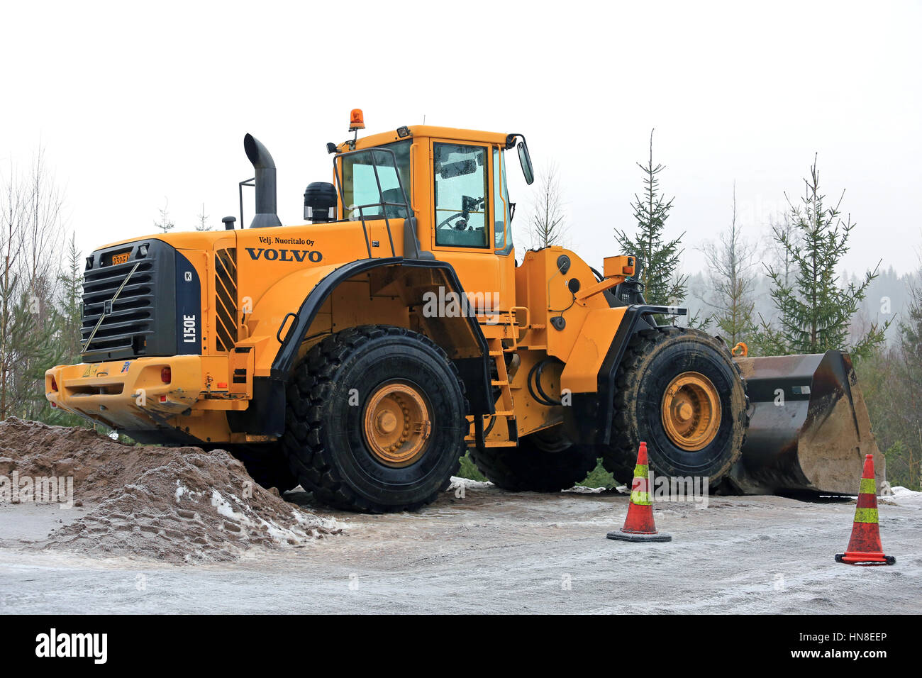 SOMERO, FINLAND - JANUARY 28, 2017: Volvo L150E wheel loader at road ...