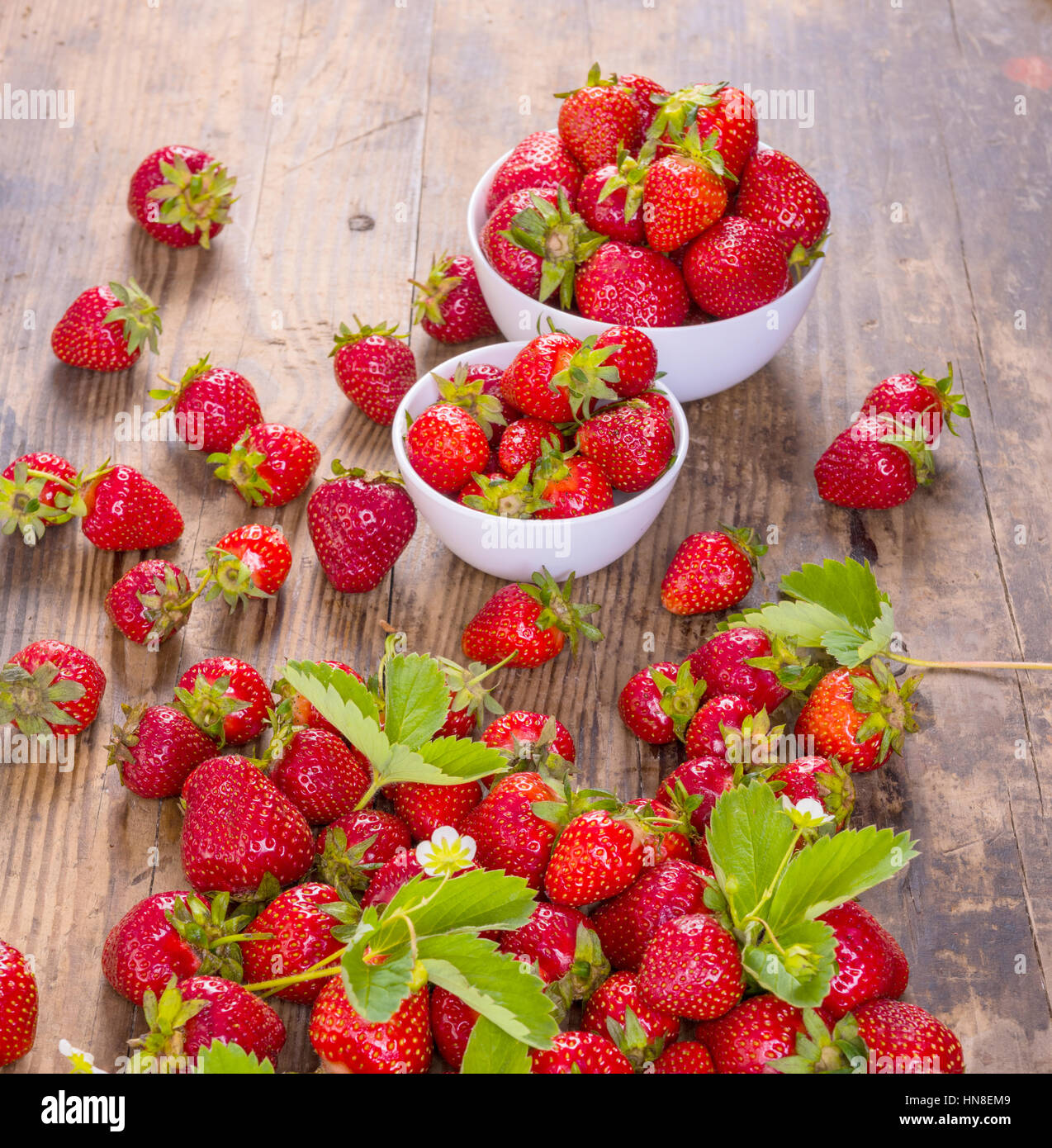 summer fresh red strawberry on wood background Stock Photo - Alamy