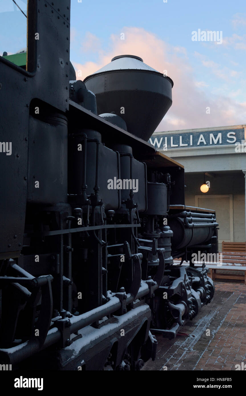 Grand canyon train depot hi-res stock photography and images - Alamy