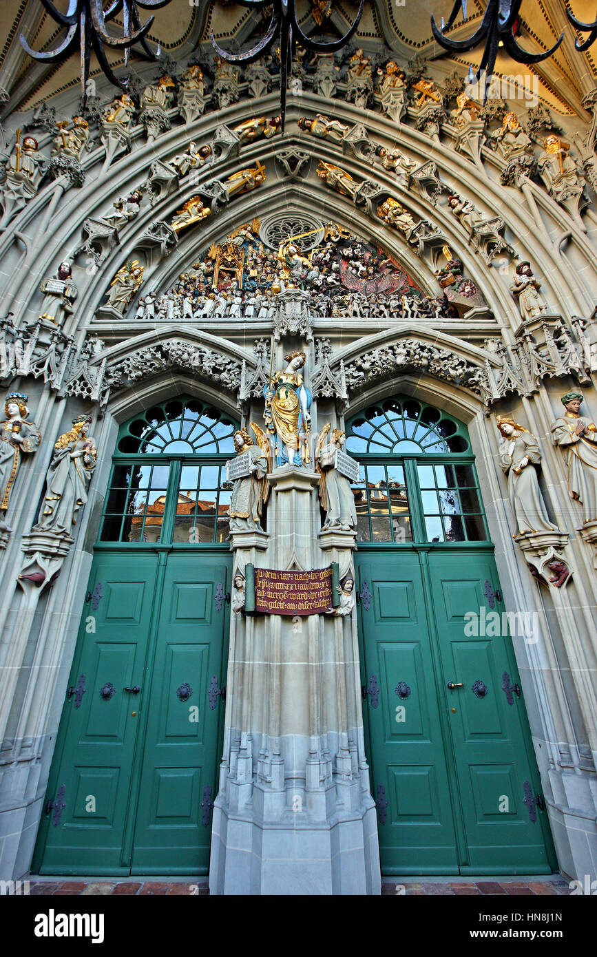 Statues cathedral bern switzerland hi-res stock photography and images ...